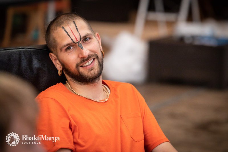 SATSANG CON SWAMI AKASH EN BARCELONA - Bhakti Marga España